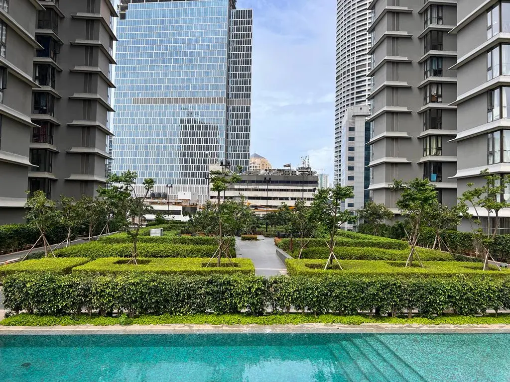 lodha-park-worli-mumbai-south-view